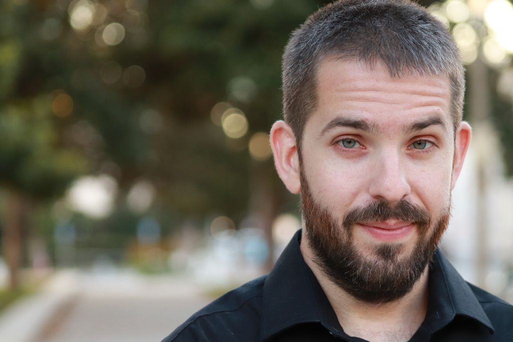 Meet Daniel Shar | Comedy Writer - SHOUTOUT LA