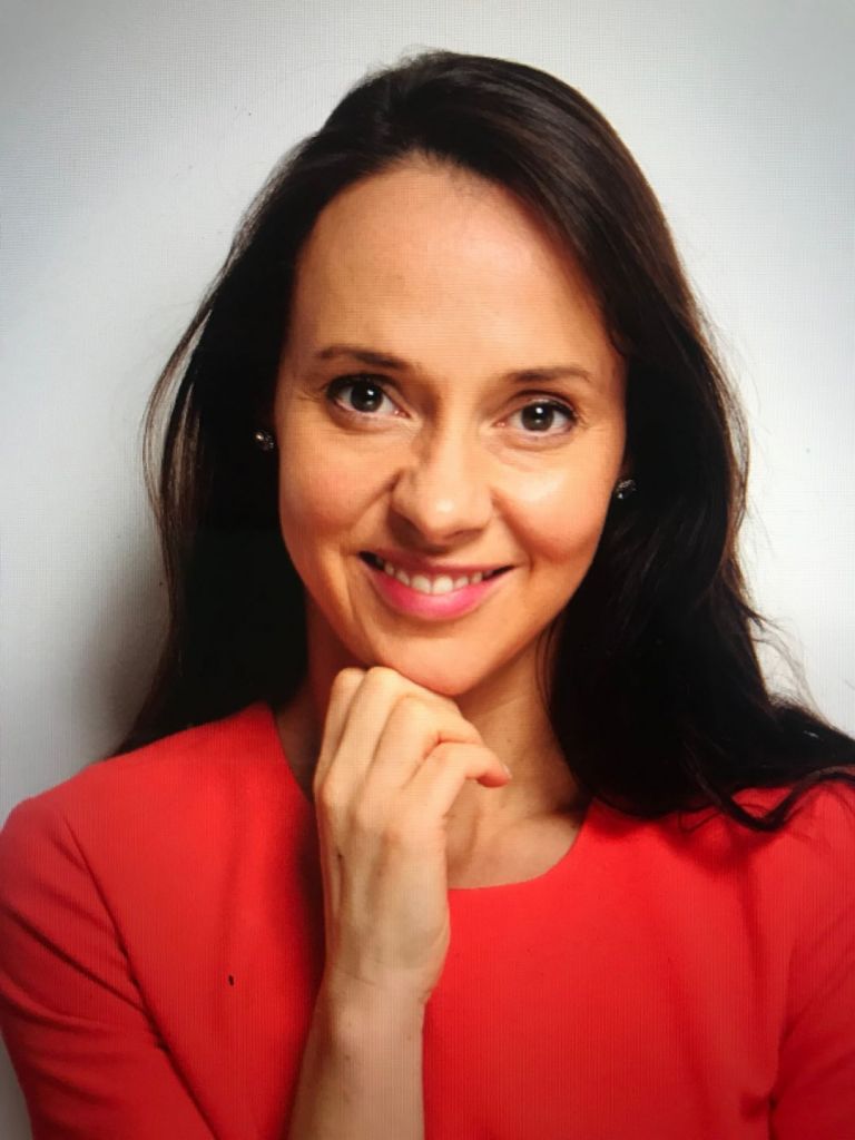 Meet Catherine Parry | Founder – SHOUTOUT LA