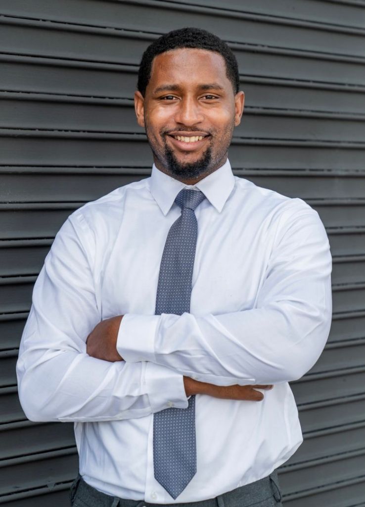 Meet Ronell Miller: Small World Social Media Co-Founder – SHOUTOUT LA