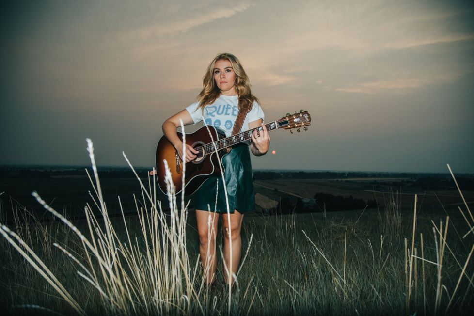 Meet Amanda Stewart | Musician – SHOUTOUT LA