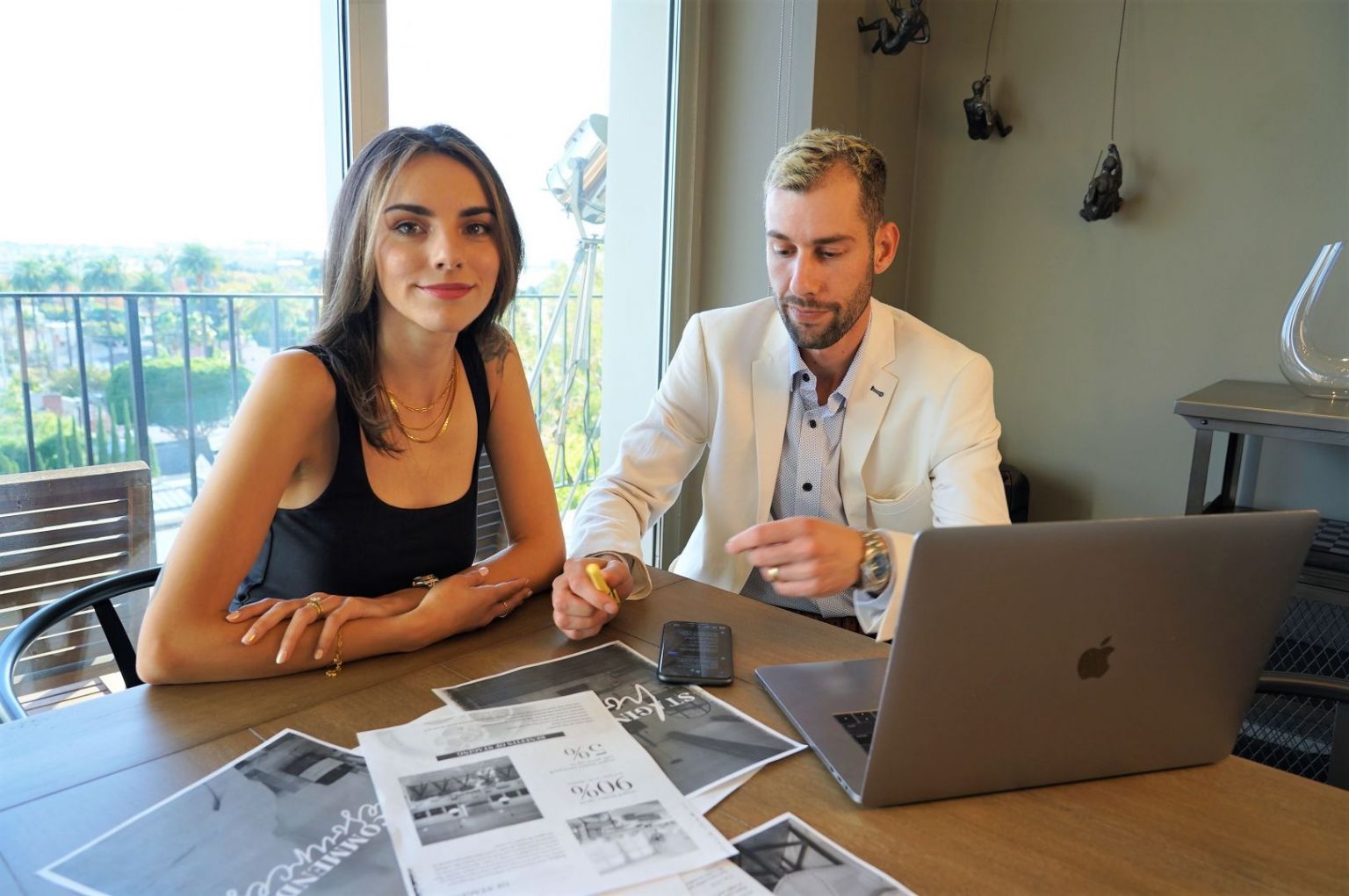 Meet Janine Mandell | Luxury Real Estate Agent – SHOUTOUT LA