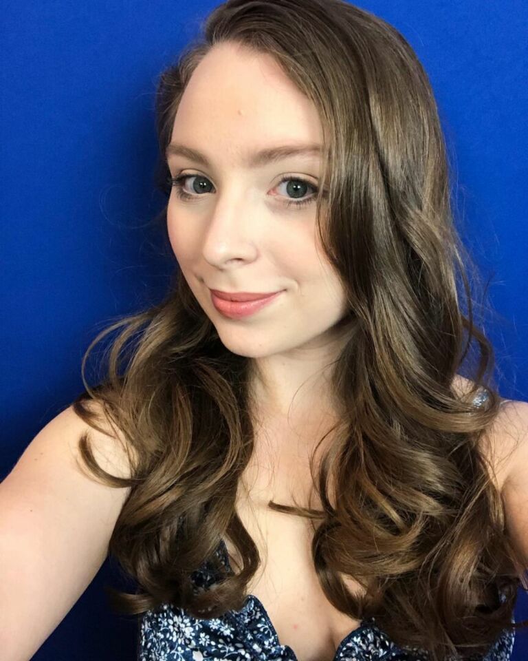 Meet Melanie Gillott | Actress, Singer, & Songwriter – SHOUTOUT LA