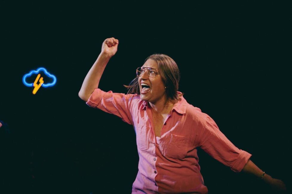 Meet Amanda Blake Davis | Actress Improviser Writer & Artist – SHOUTOUT LA