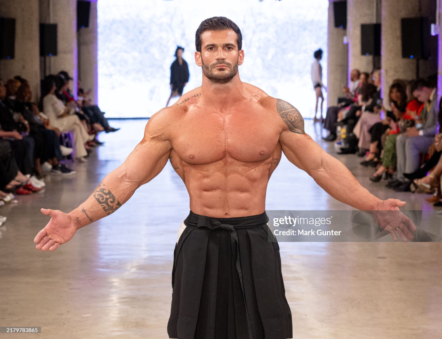 Meet Julian Arroyuelo | Actor, bodybuilder and model – SHOUTOUT LA