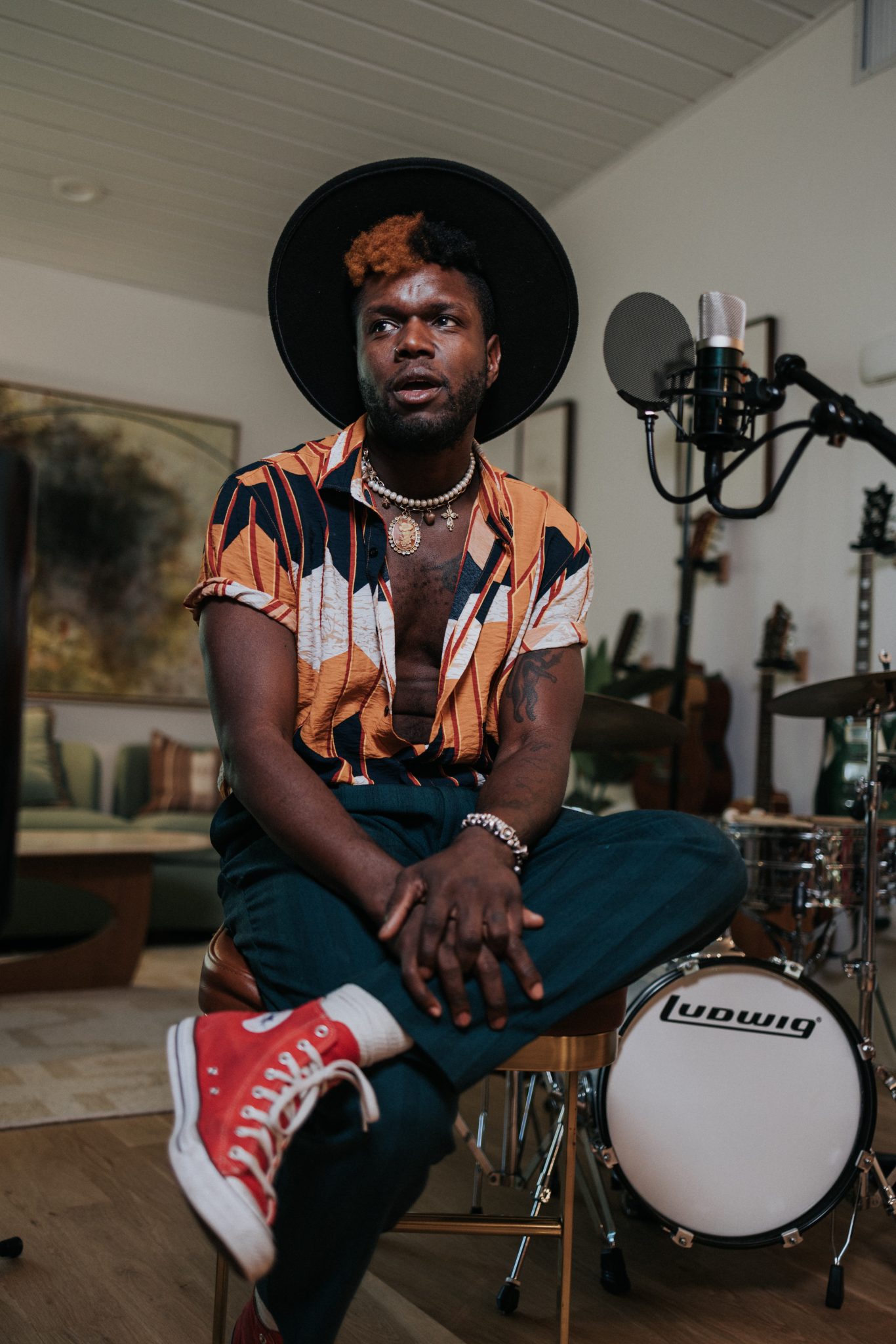 Meet Les Greene | Singer / songwriter/ performer – SHOUTOUT LA